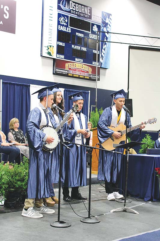 Brother and sister both valedictorians at LHS graduation | Lebanon Local