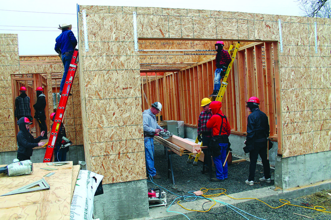 High school construction students get on-the-job training - Lebanon Local