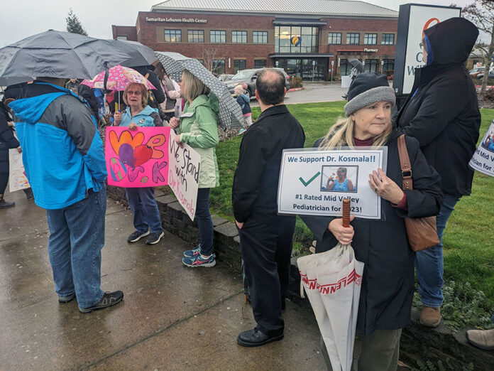 Parents, children rally to support beloved doctor - Lebanon Local