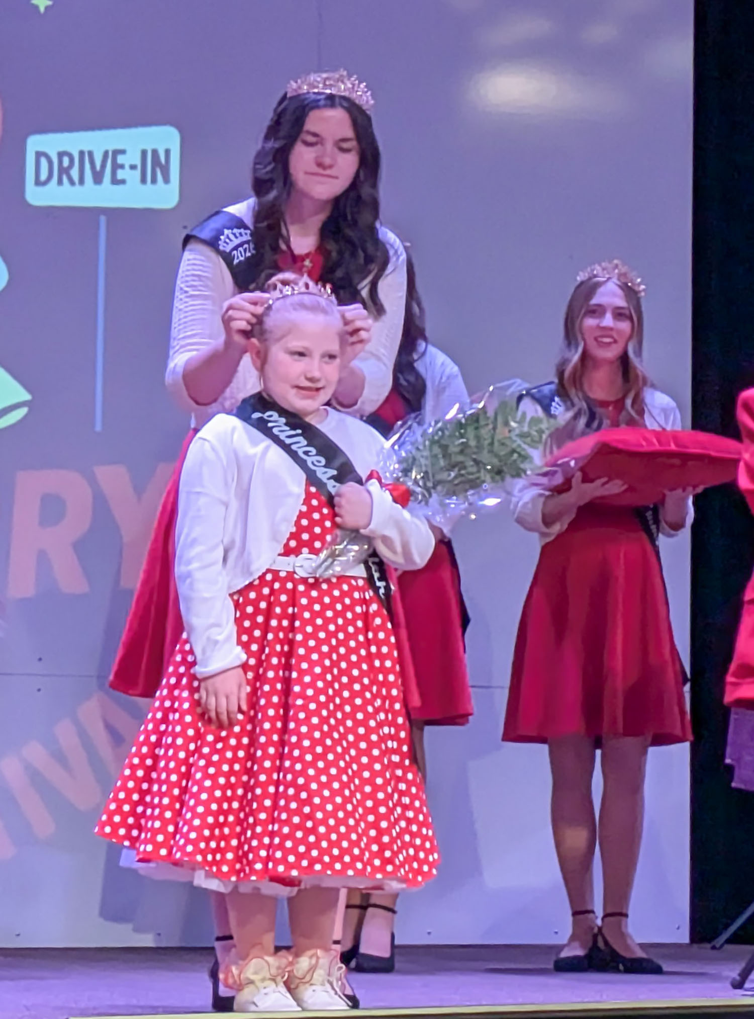 Strawberry Festival Junior Court introduced in tiara ceremony - Lebanon ...